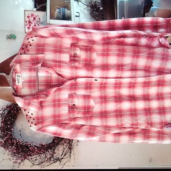 Dream Out Load by Selena Gomez | Tops | Dream Out Loud Light Flannel ...